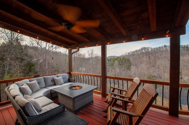 Fallen Timber Lodge | Blue Ridge Cabin Rentals || Cabin Rentals of Georgia
